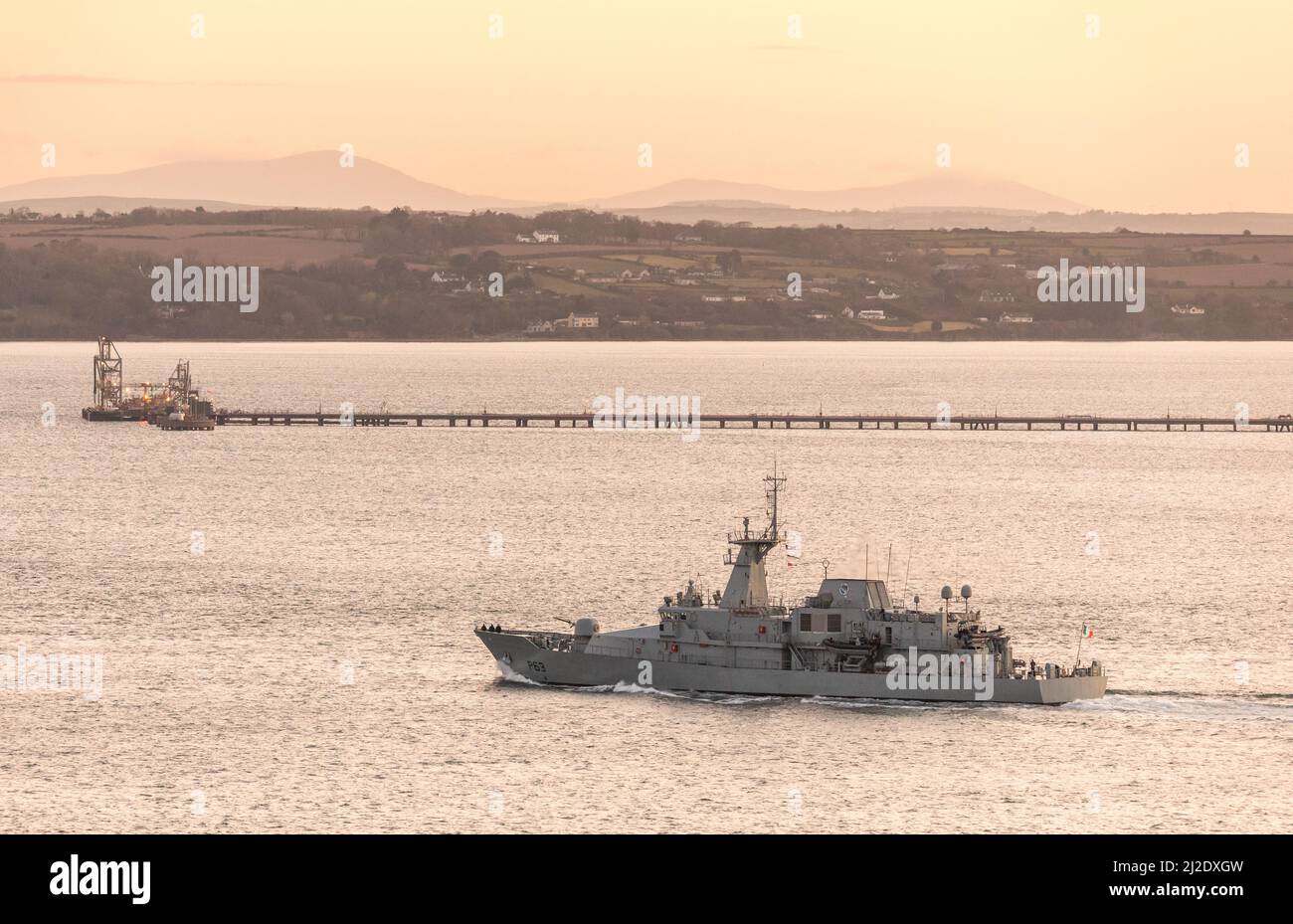 Irish defence forces naval service base hi-res stock photography and ...