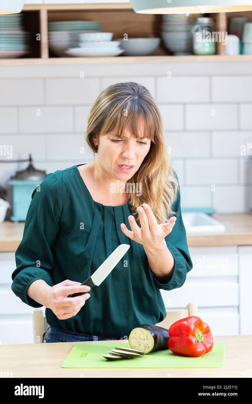 Finger cut hi-res stock photography and images - Alamy