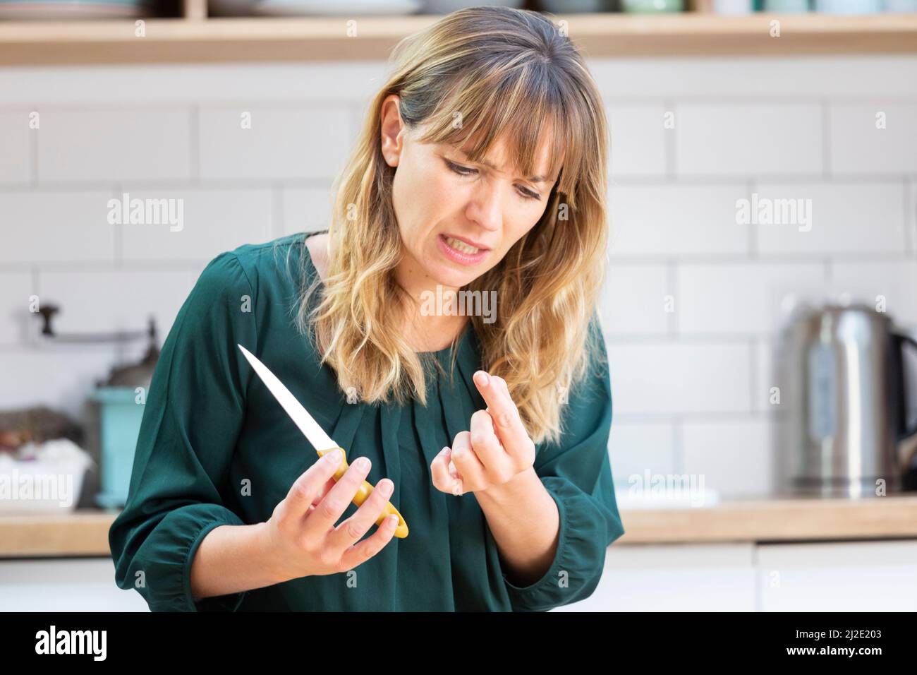 40 cut hi-res stock photography and images - Alamy