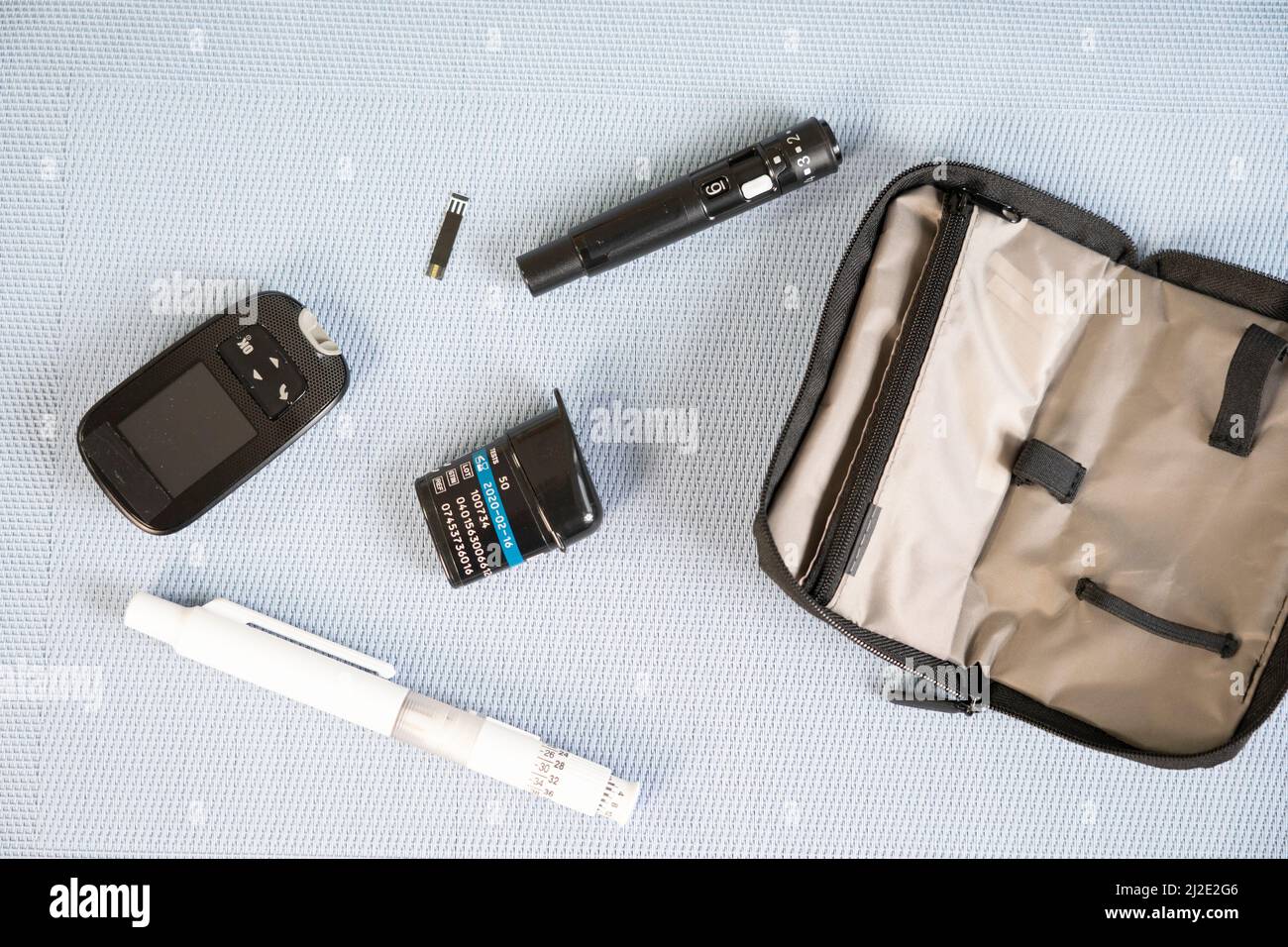 Diabetic insulin injection kit hi-res stock photography and images - Alamy