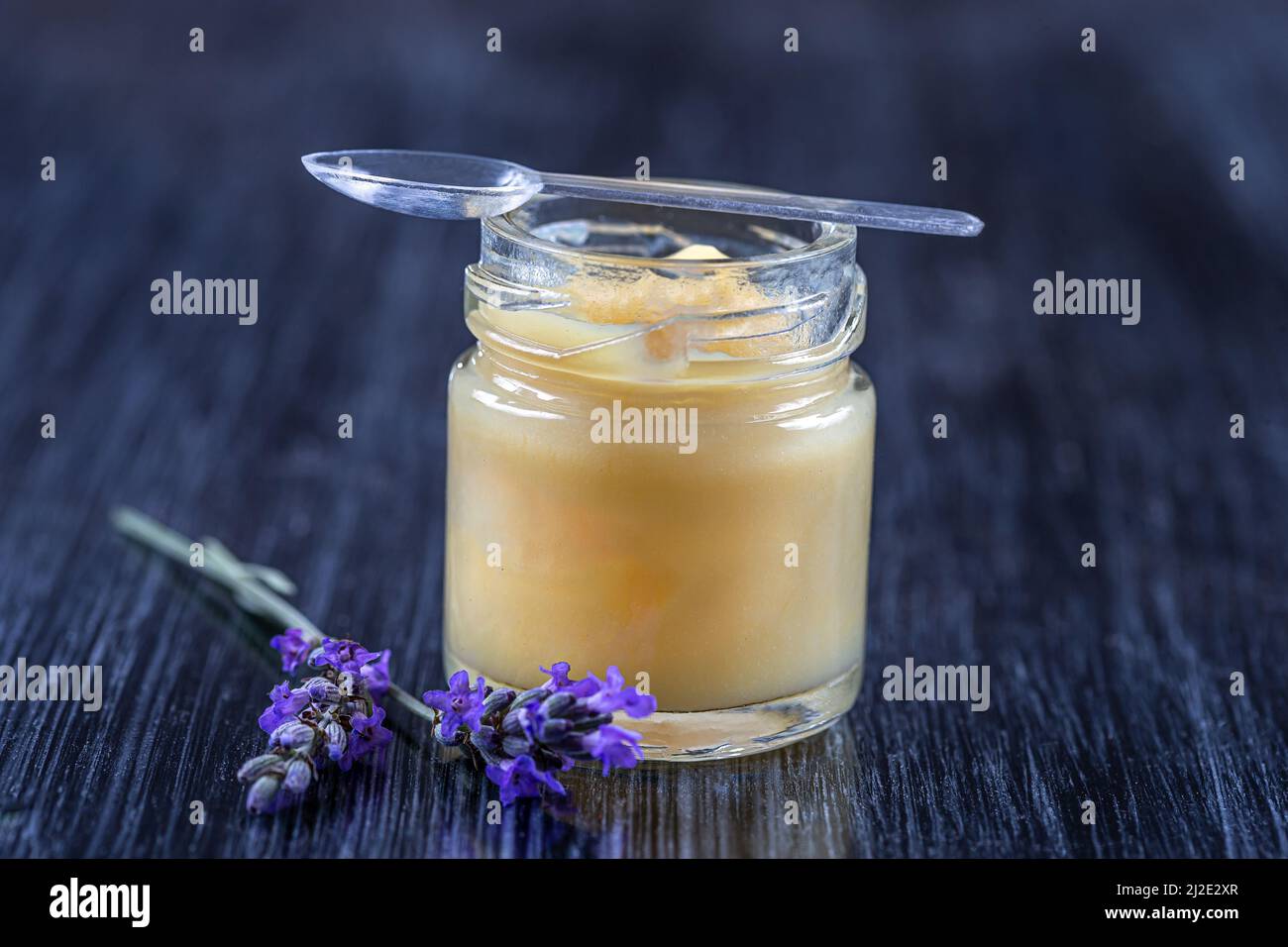 Close up details royal hi-res stock photography and images - Alamy