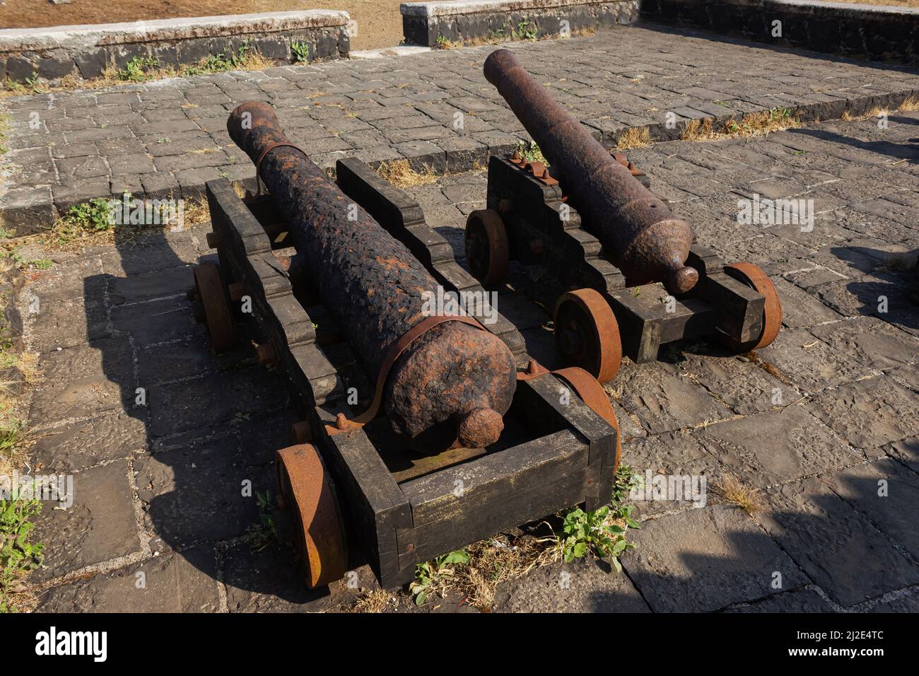Indian cannons hi-res stock photography and images - Alamy
