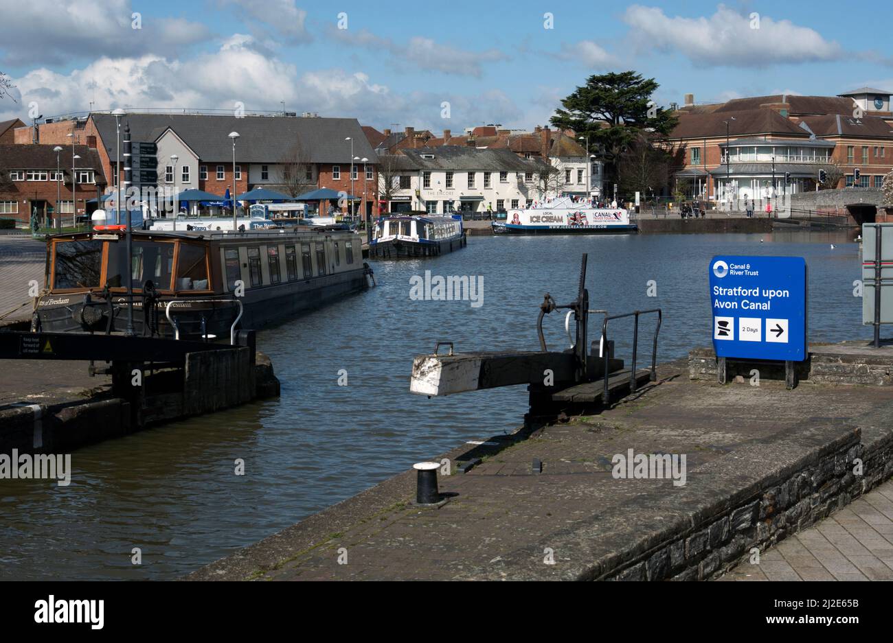 Bancroft Gardens canal basin, Stratford-upon-Avon, Warwickshire ...