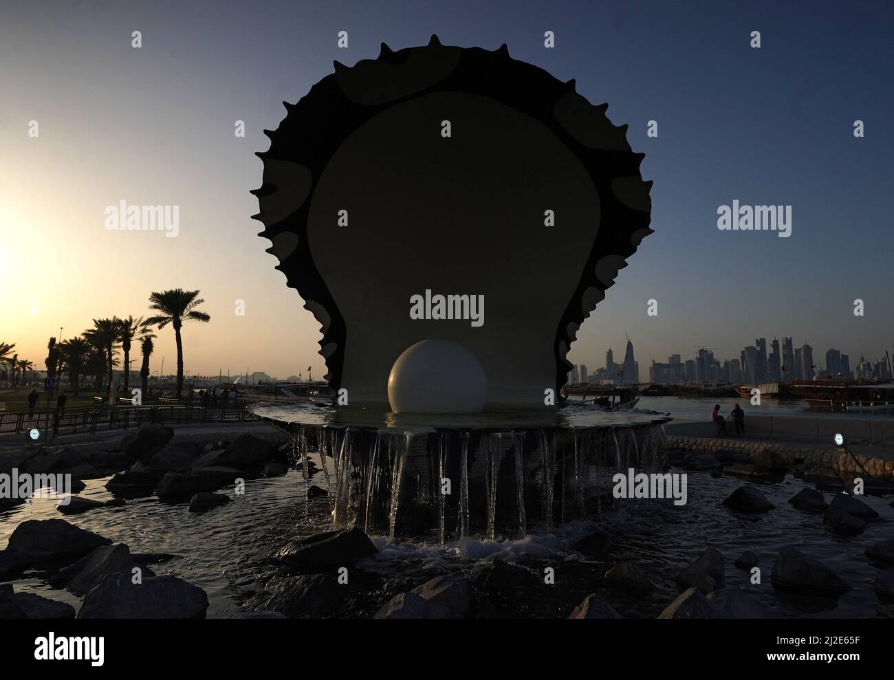 The pearl qatar 2022 hi-res stock photography and images - Alamy