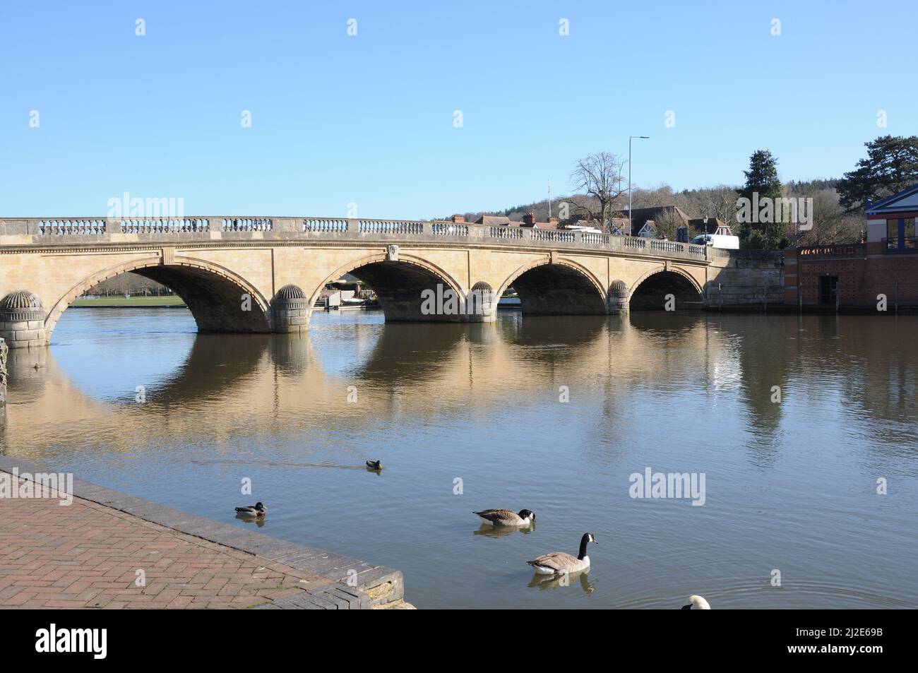 Bridge, Henley-on-Thames, Oxfordshire Stock Photo - Alamy