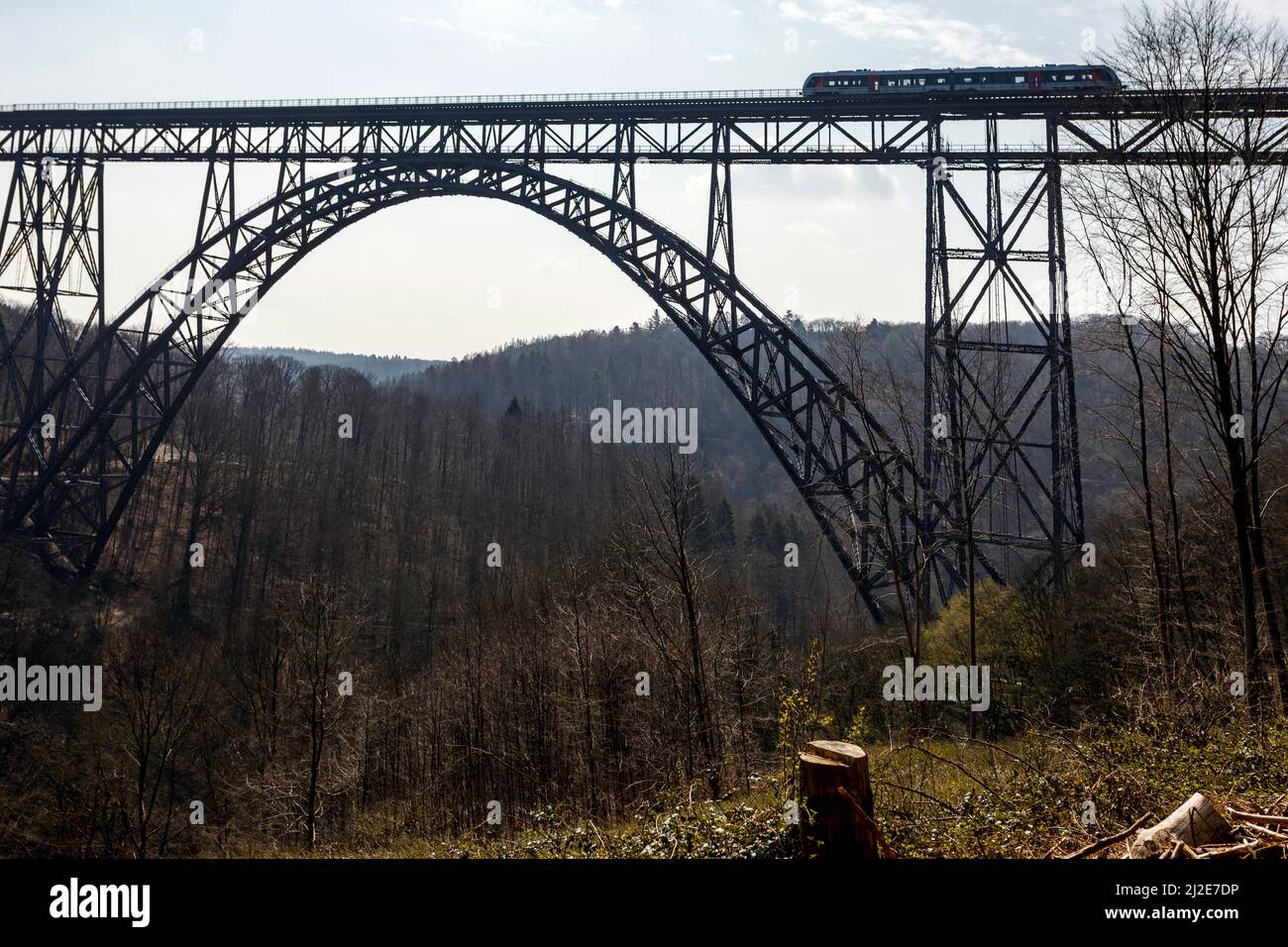 Mungsten Bridge, Germany's highest railway bridge at 107m Stock Photo ...