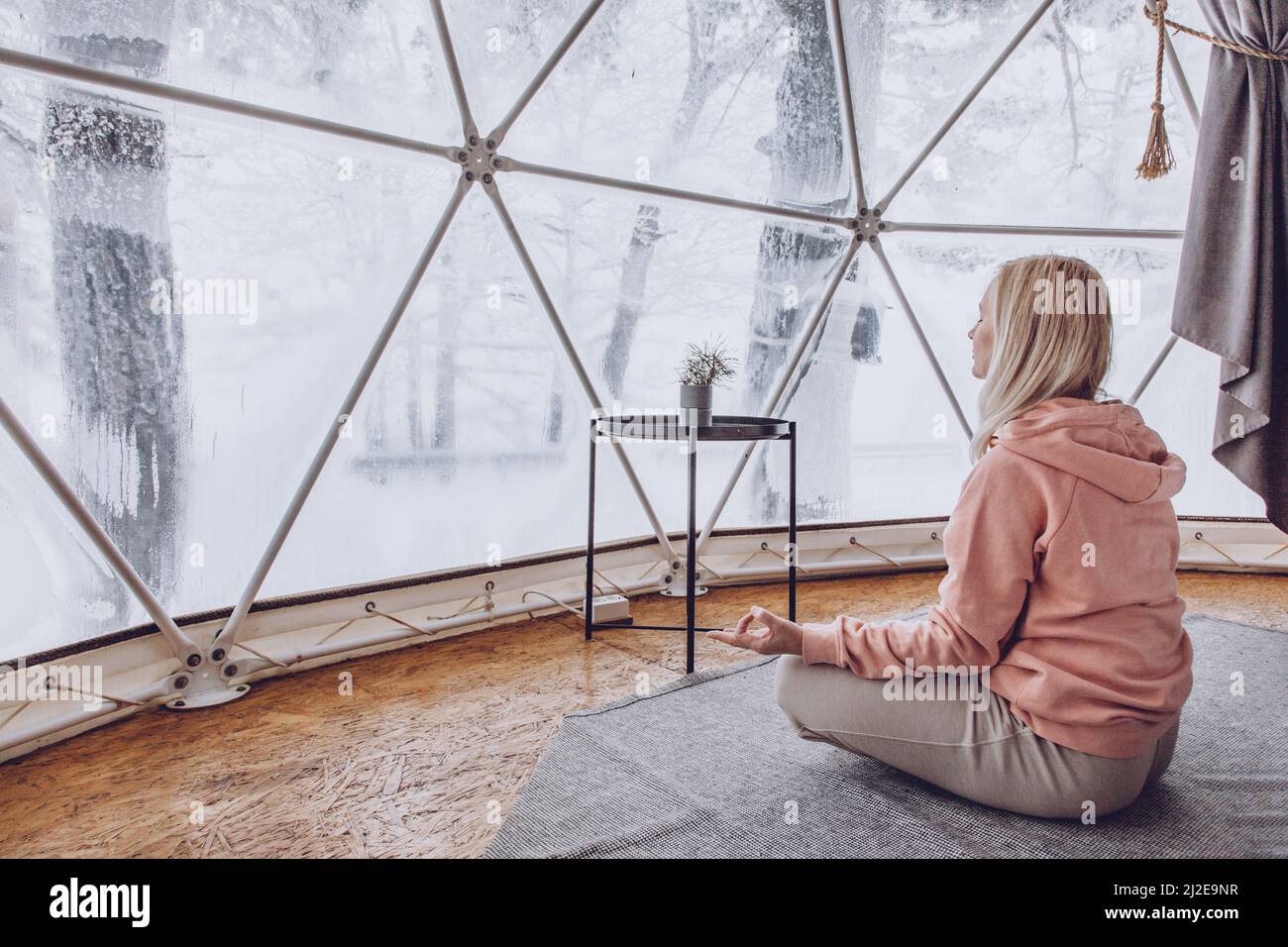 Glamping holiday woman hi-res stock photography and images - Alamy
