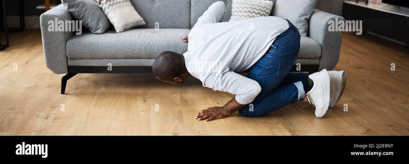 Look for keys hi-res stock photography and images - Alamy