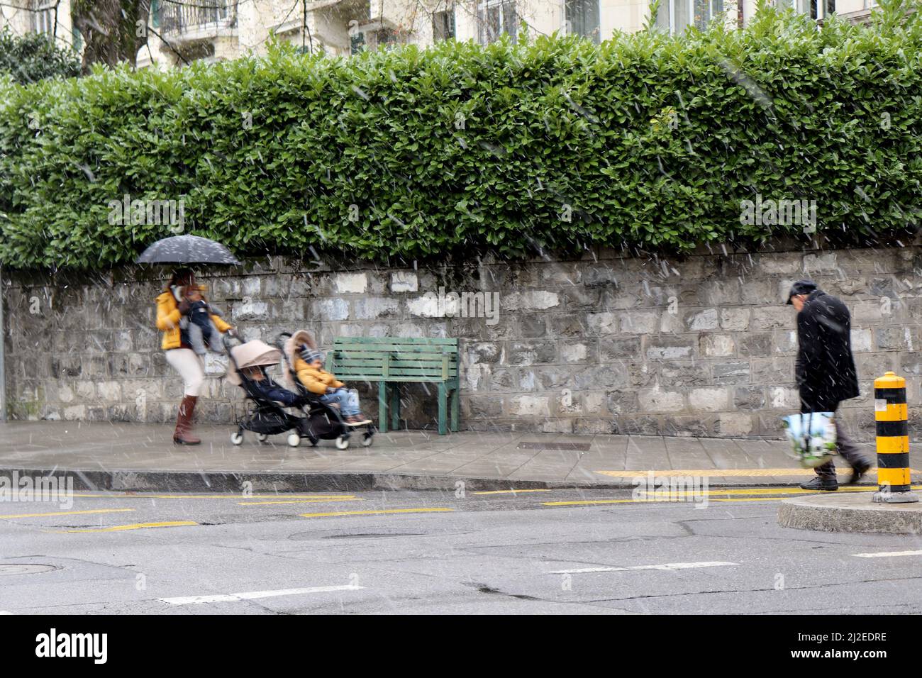 Weather snow 04 hi-res stock photography and images - Alamy