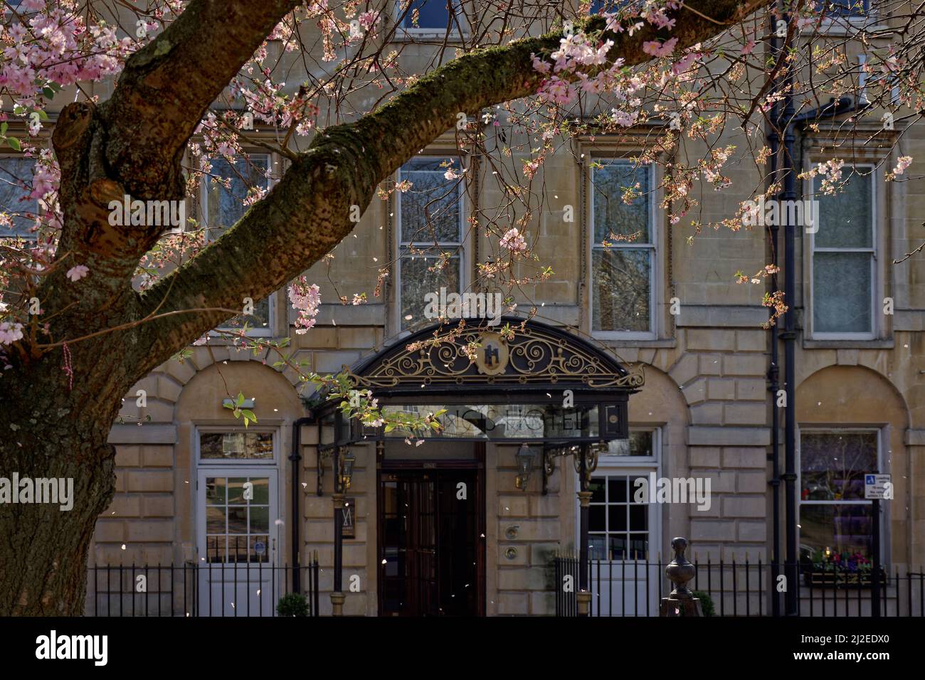 Queens park crescent hi-res stock photography and images - Alamy