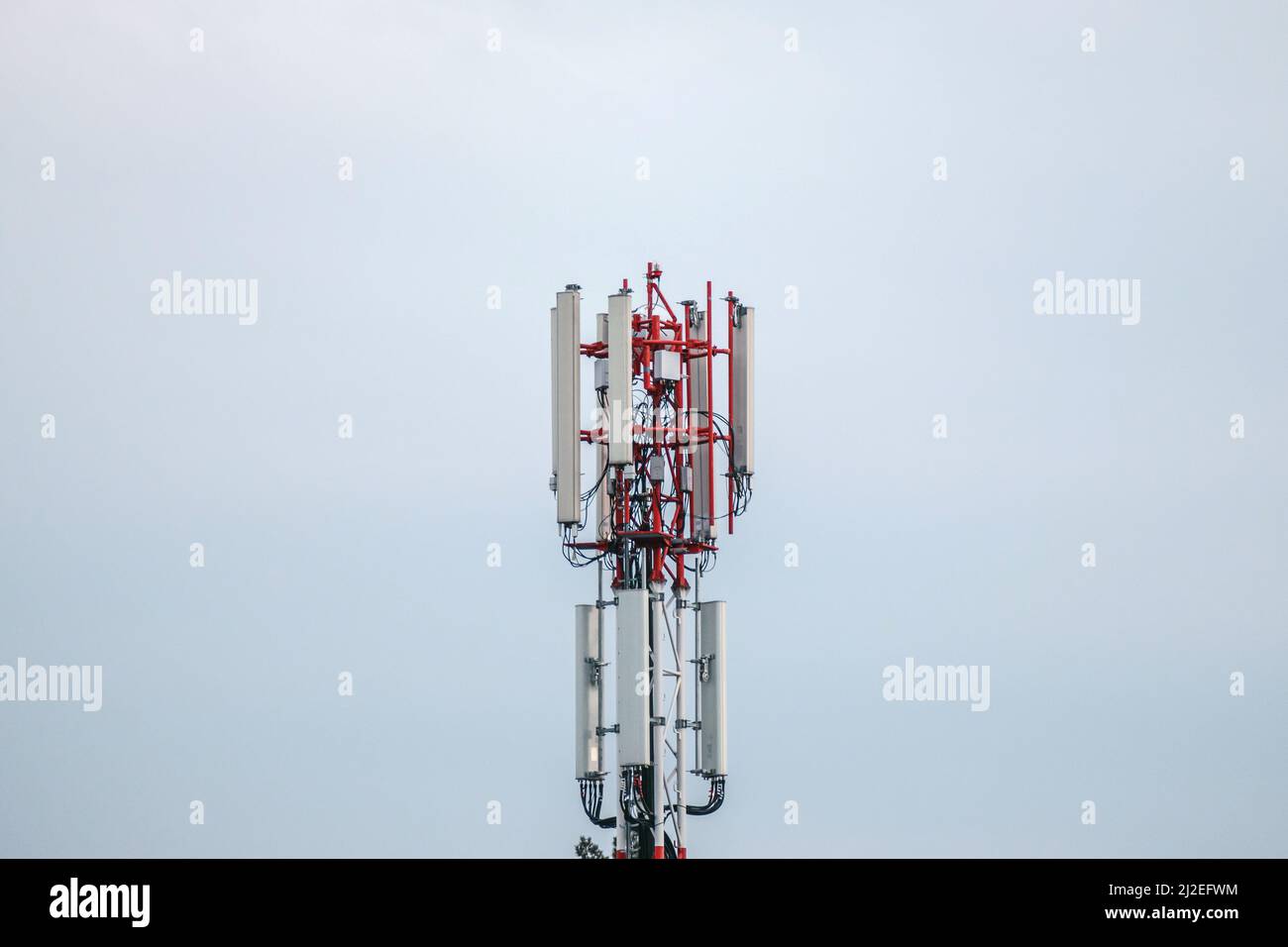 Cell base tower hi-res stock photography and images - Alamy