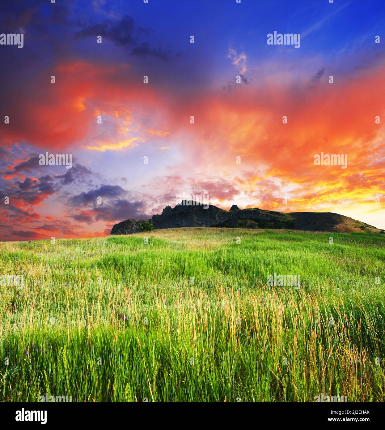 Majestic sunset landscape hi-res stock photography and images - Alamy