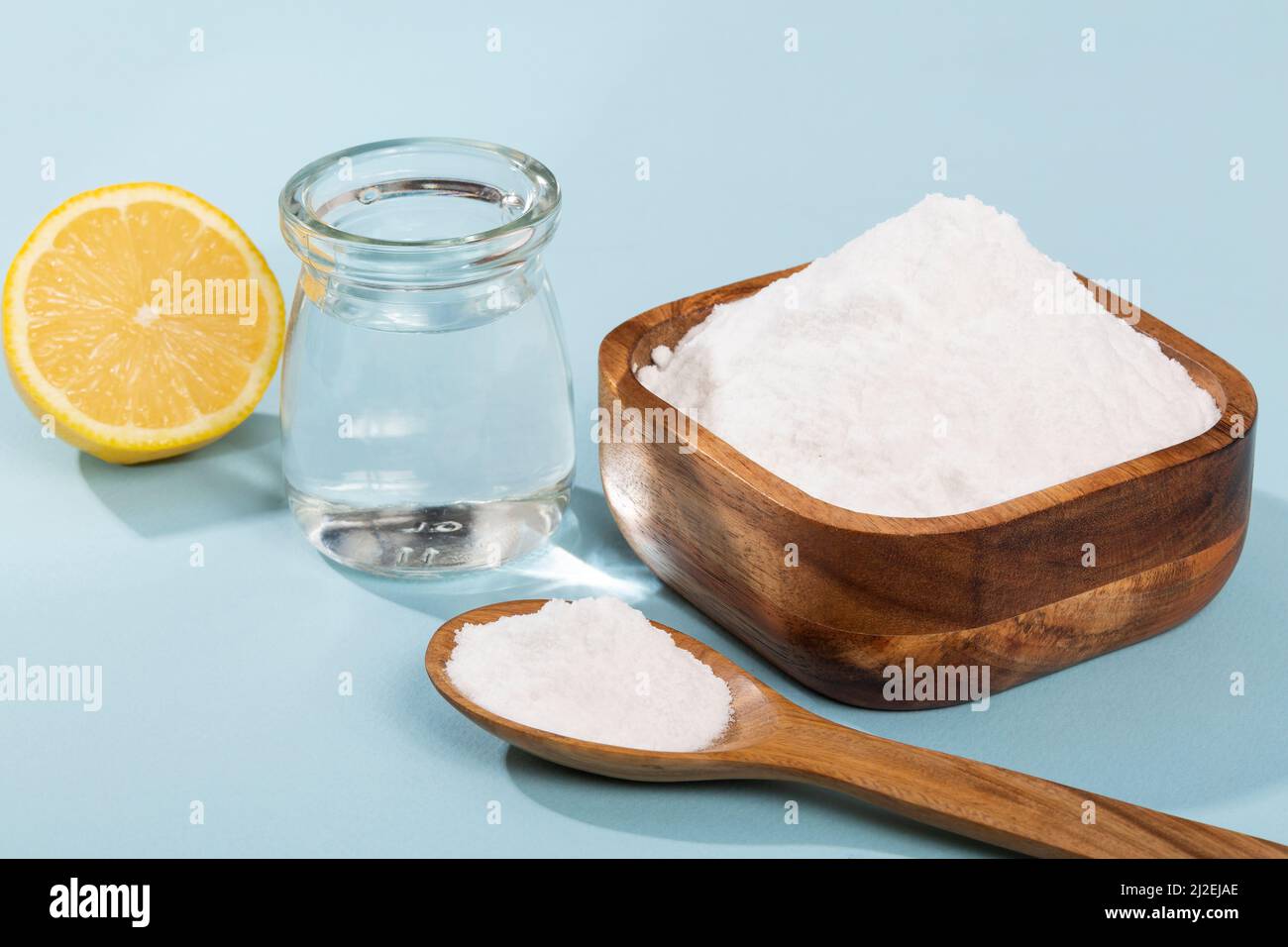 Baking Soda With Water And Meyer Lemon Stock Photo - Alamy