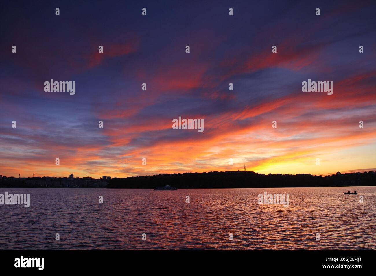 Beautiful calm sea sunset hi-res stock photography and images - Alamy