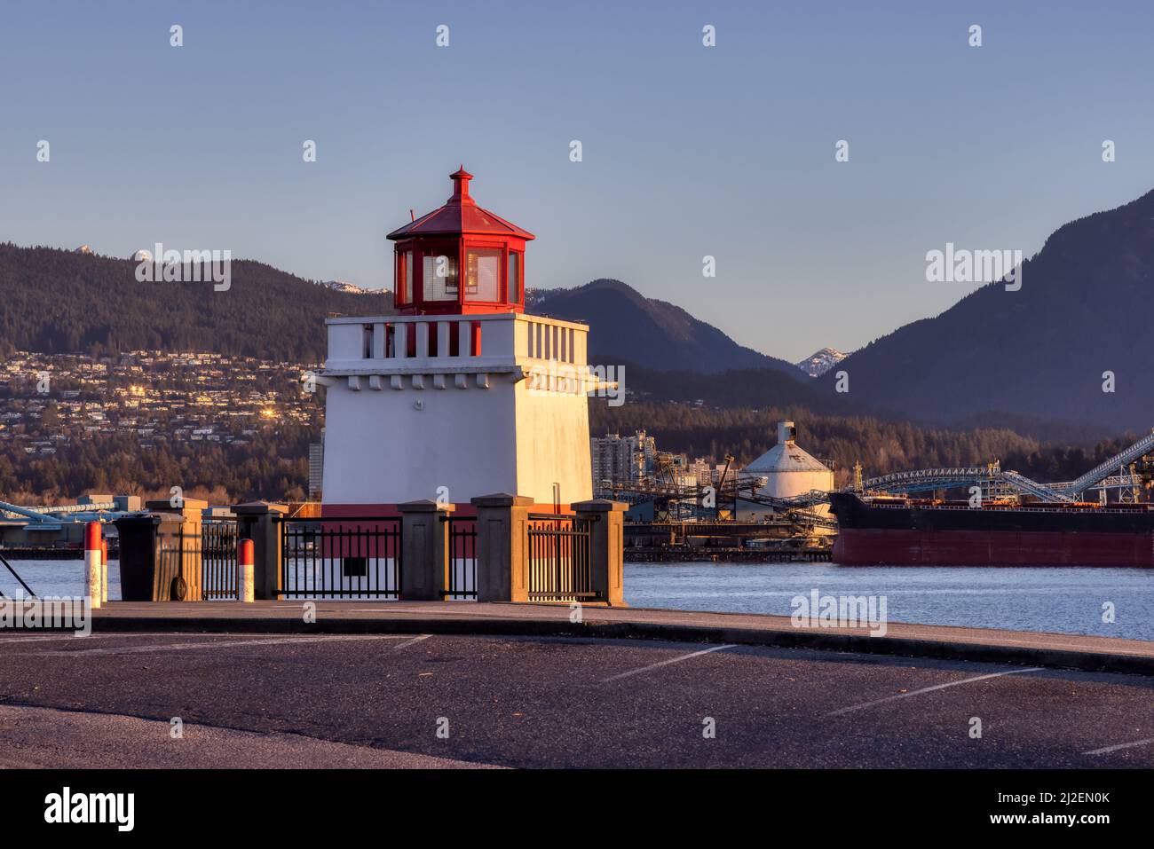 Brockton Point Lighthouse, Stanley Park Seawall Path, Downtown ...