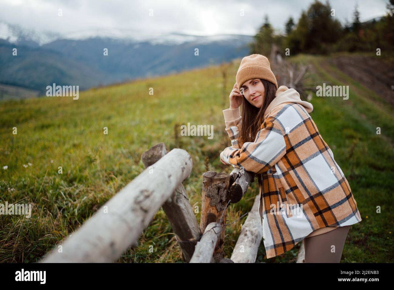 Checkered Fence High Resolution Stock Photography and Images - Alamy