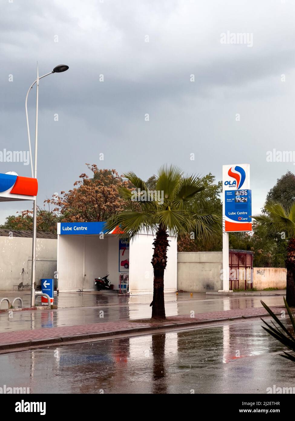 Modern diesel fuel pump display hi-res stock photography and images - Alamy