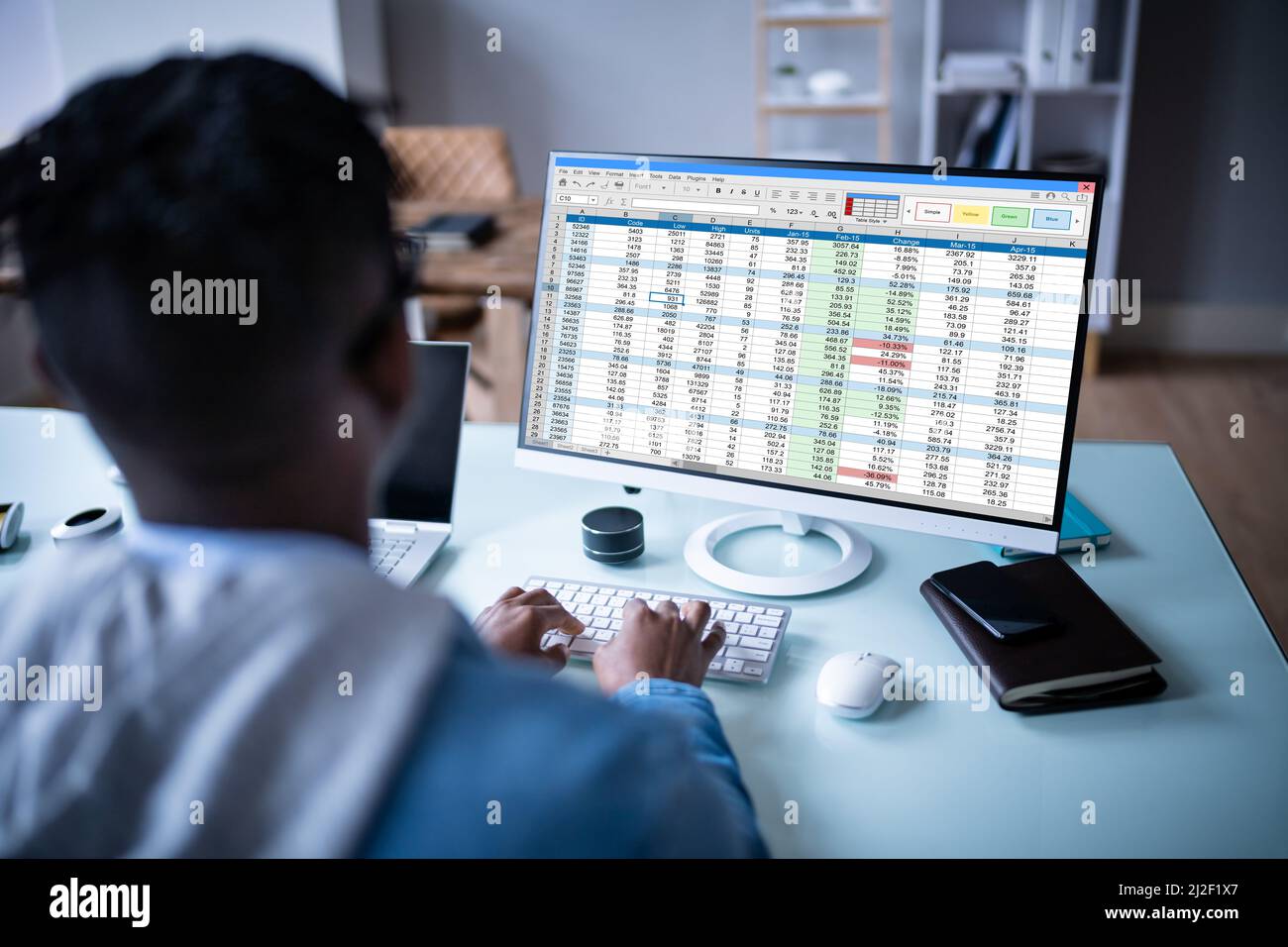 Spreadsheet on laptop screen hi-res stock photography and images - Alamy