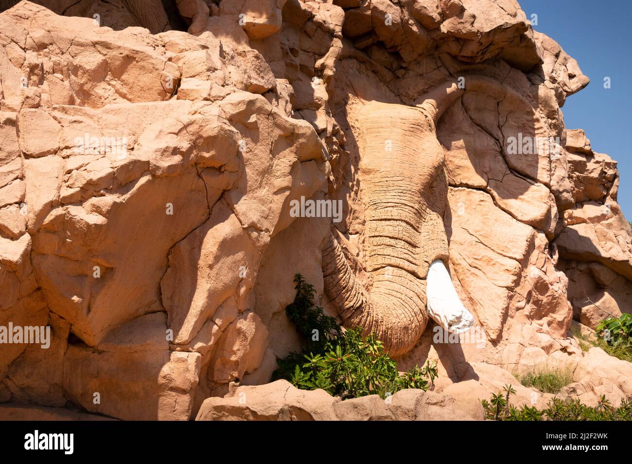 Artificial elephant hi-res stock photography and images - Alamy