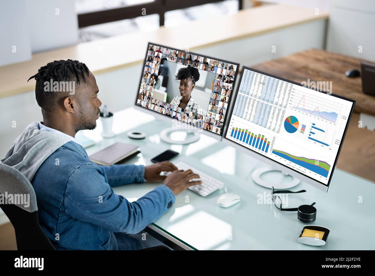 Training course office conference hi-res stock photography and images ...