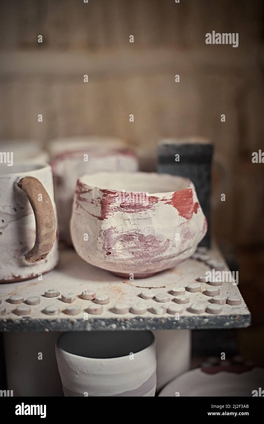 Firing pottery hi-res stock photography and images - Alamy