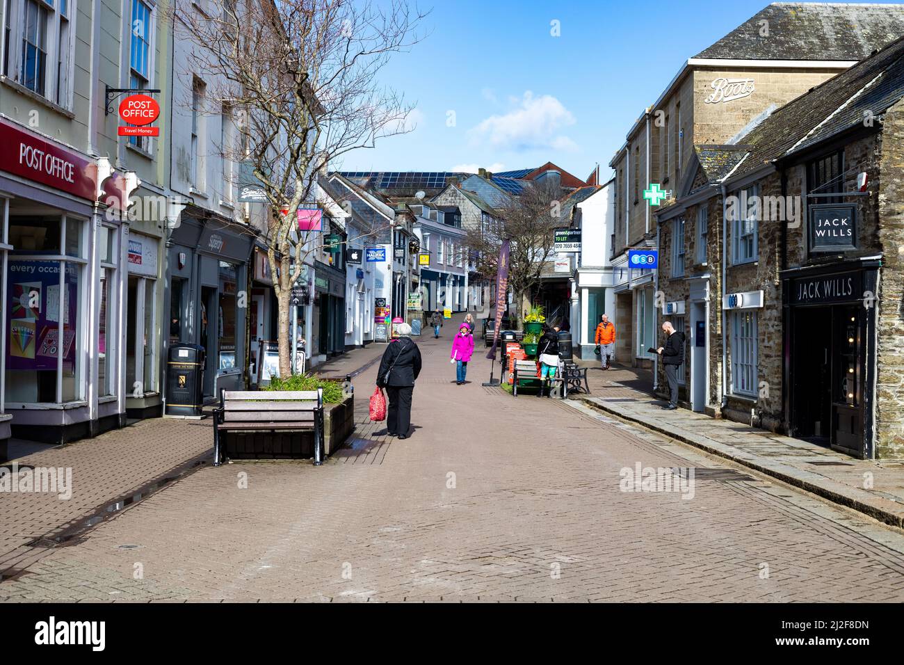 Truro cathedral cornwall snow hi-res stock photography and images - Alamy
