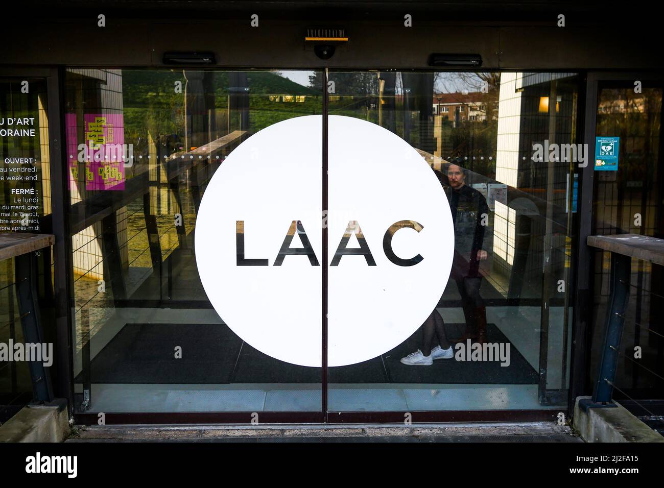 Lieu daction artistique contemporaine hi-res stock photography and ...