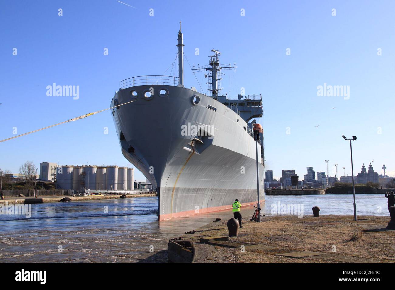 Ex RFA Fort Austin leaving Birkenhead docks onto Cammel lairds Stock ...