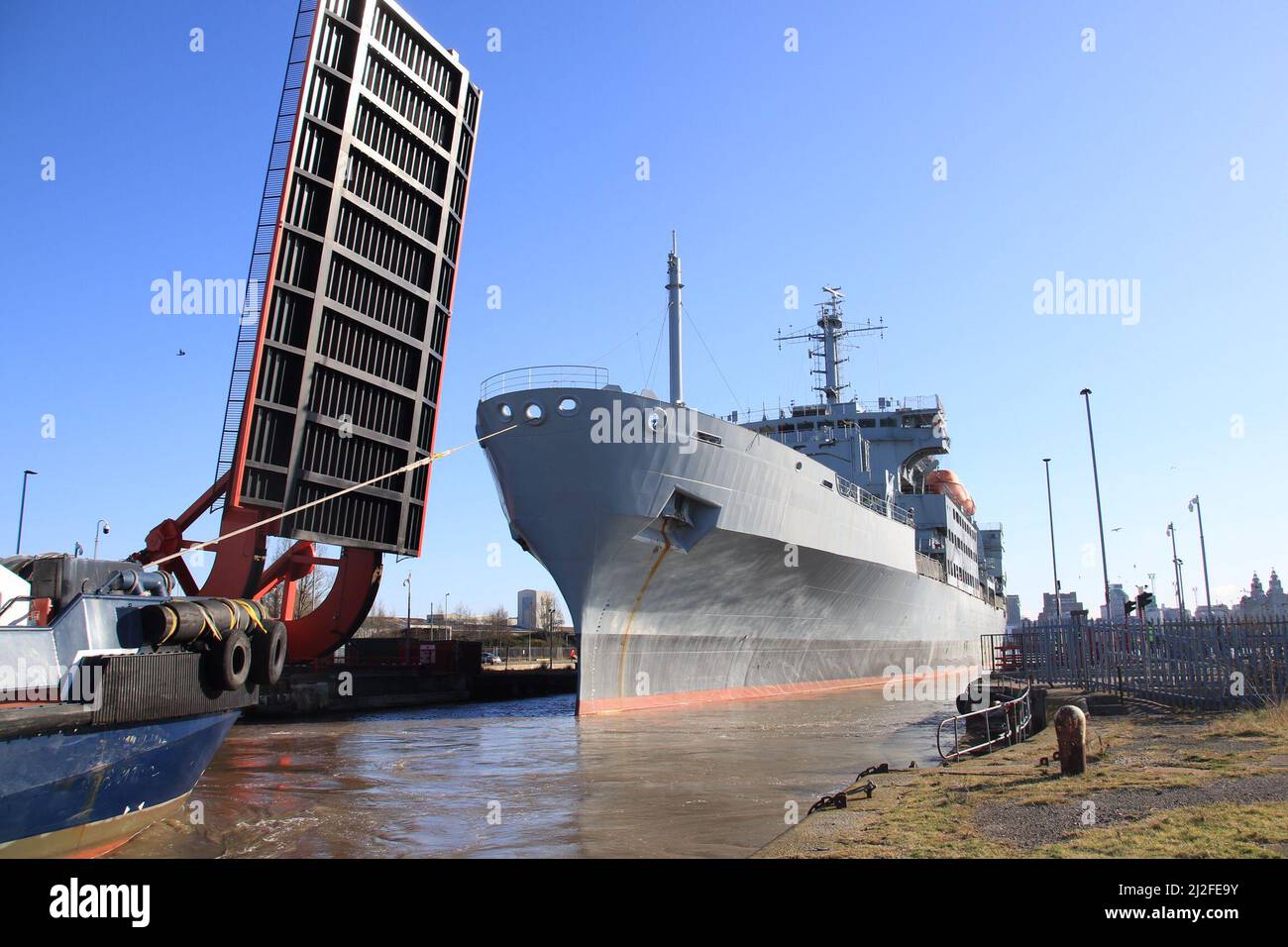 Ex RFA Fort Austin leaving Birkenhead docks onto Cammel lairds Stock ...