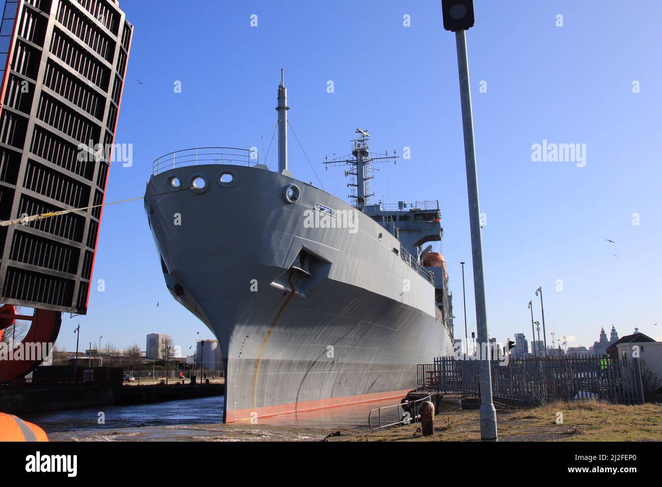 Ex RFA Fort Austin leaving Birkenhead docks onto Cammel lairds Stock ...