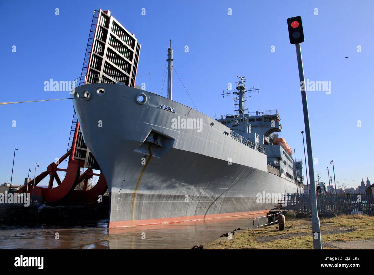 Ex RFA Fort Austin leaving Birkenhead docks onto Cammel lairds Stock ...