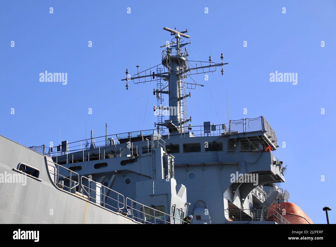 Ex RFA Fort Austin leaving Birkenhead docks onto Cammel lairds Stock ...