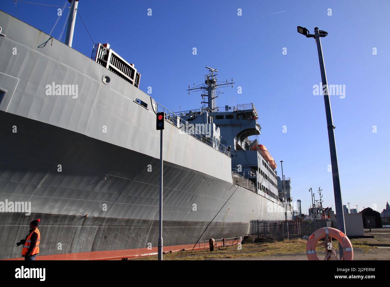 Ex RFA Fort Austin leaving Birkenhead docks onto Cammel lairds Stock ...