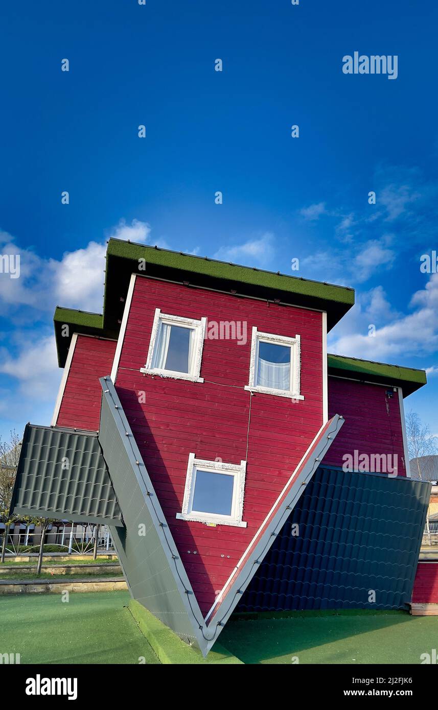 Wrong house hi-res stock photography and images - Alamy