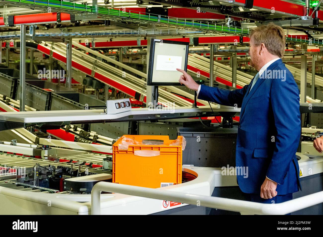 King Willem-Alexander at the opening of the robotic distribution center ...