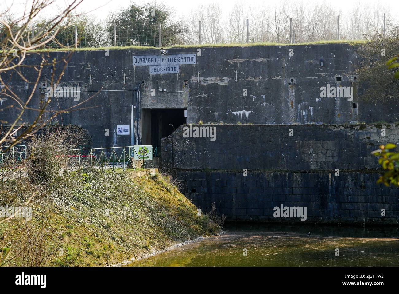 Fort of petite synthe hi-res stock photography and images - Alamy