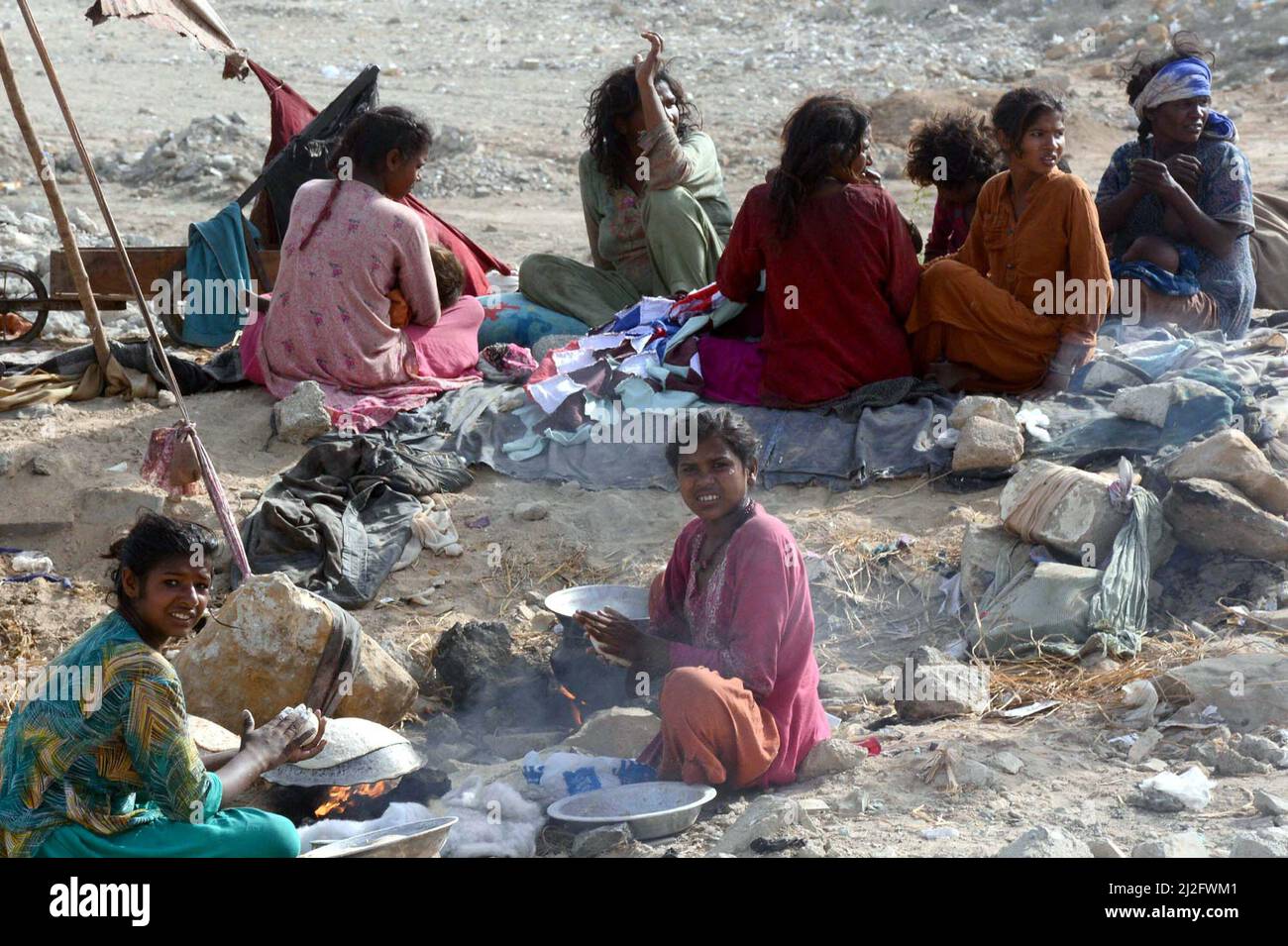 A large numbers of professional baggers arrived Karachi as they are ...