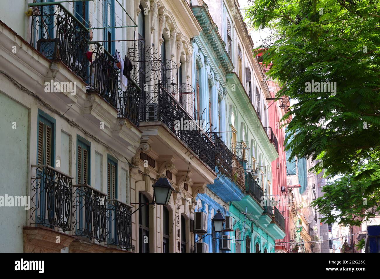 Ancient colonial buildings in Havana, Cuba Stock Photo - Alamy