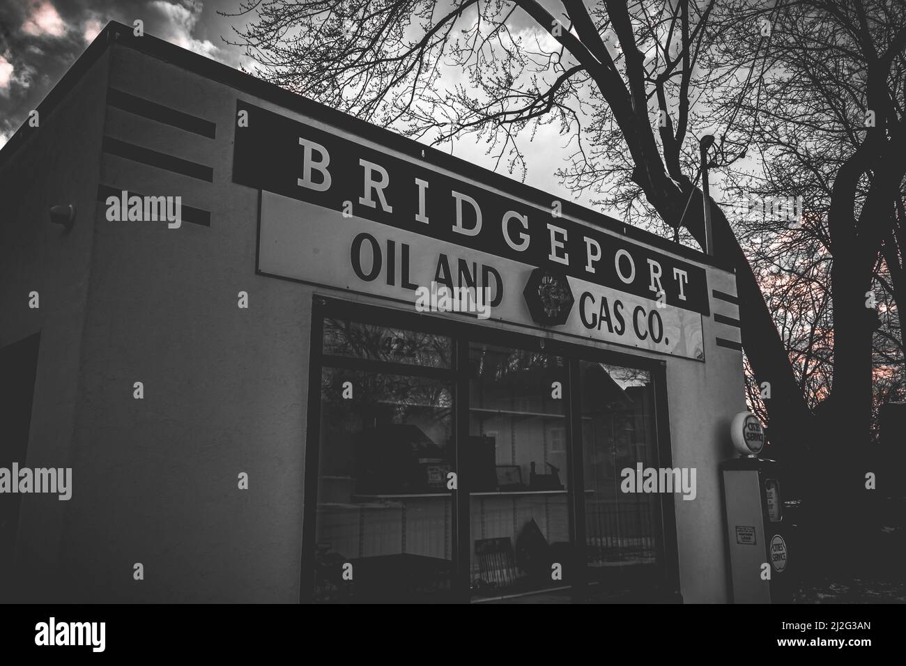 The Historical Bridgeport Gas And Oil Landmark Stock Photo - Alamy