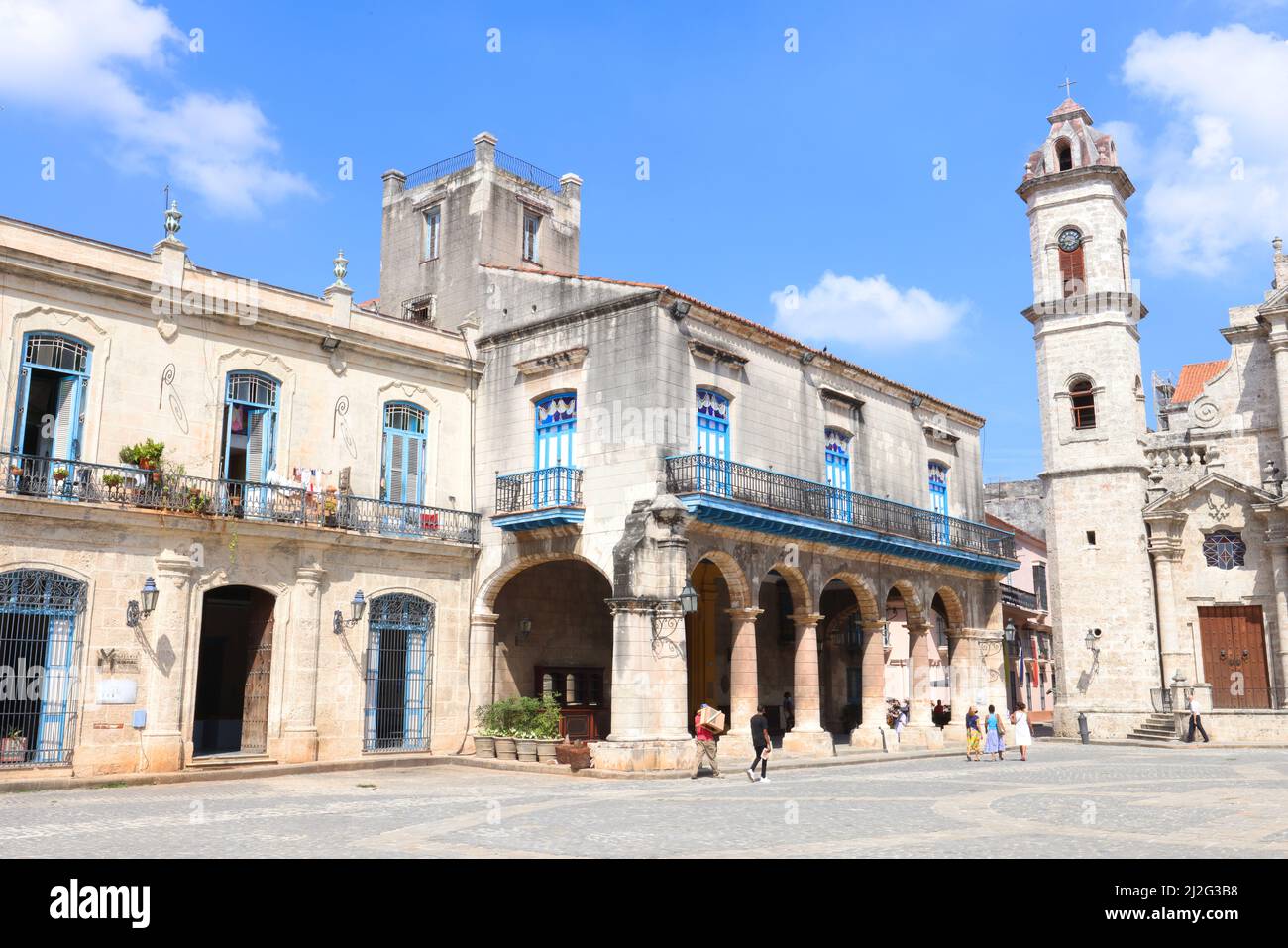 Details of the Cathedral Square in Havana, Cuba Stock Photo - Alamy