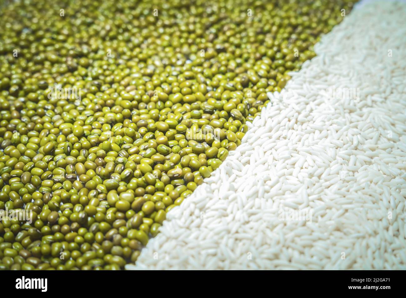 A top view of many Mung beans and white Glutinous rice Stock Photo - Alamy