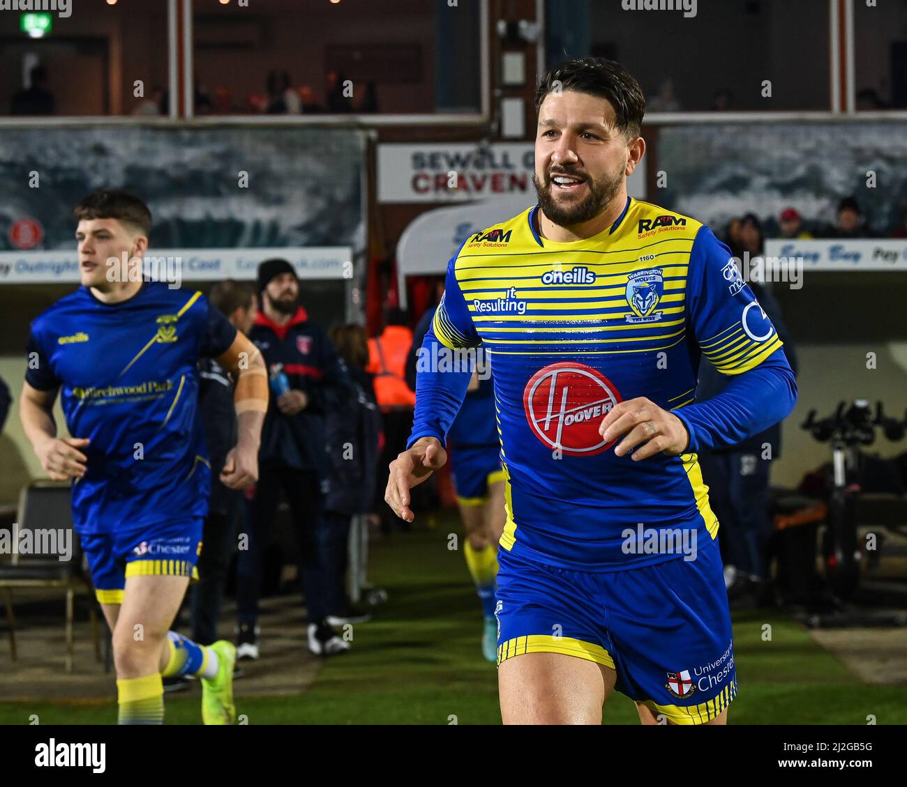 Gareth Widdop #6 of Warrington Wolves comes out for pre match warm up ...
