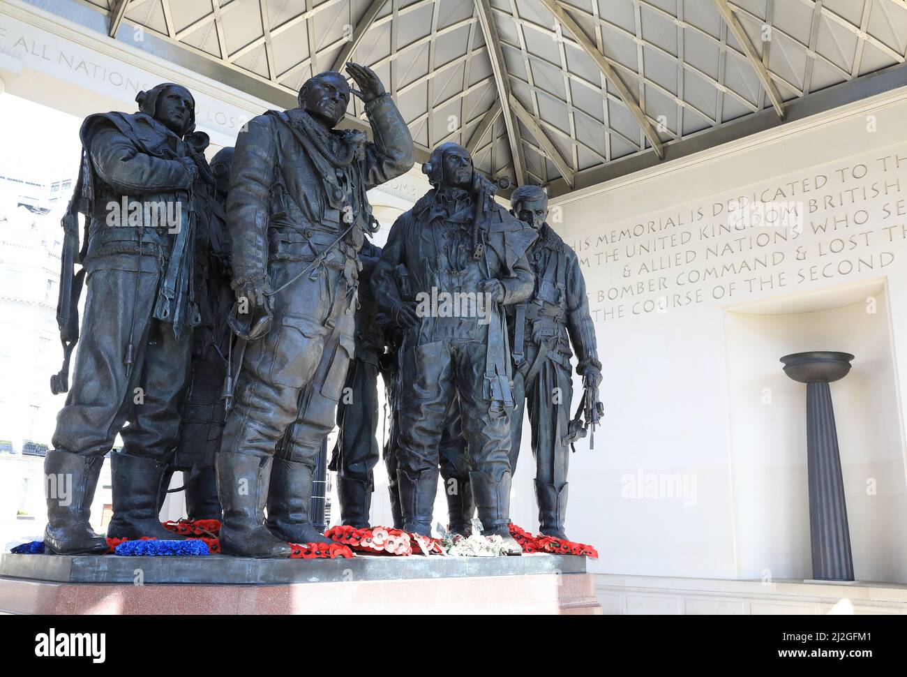 The Royal Air Force Bomber Command Memorial in Green Park, London ...