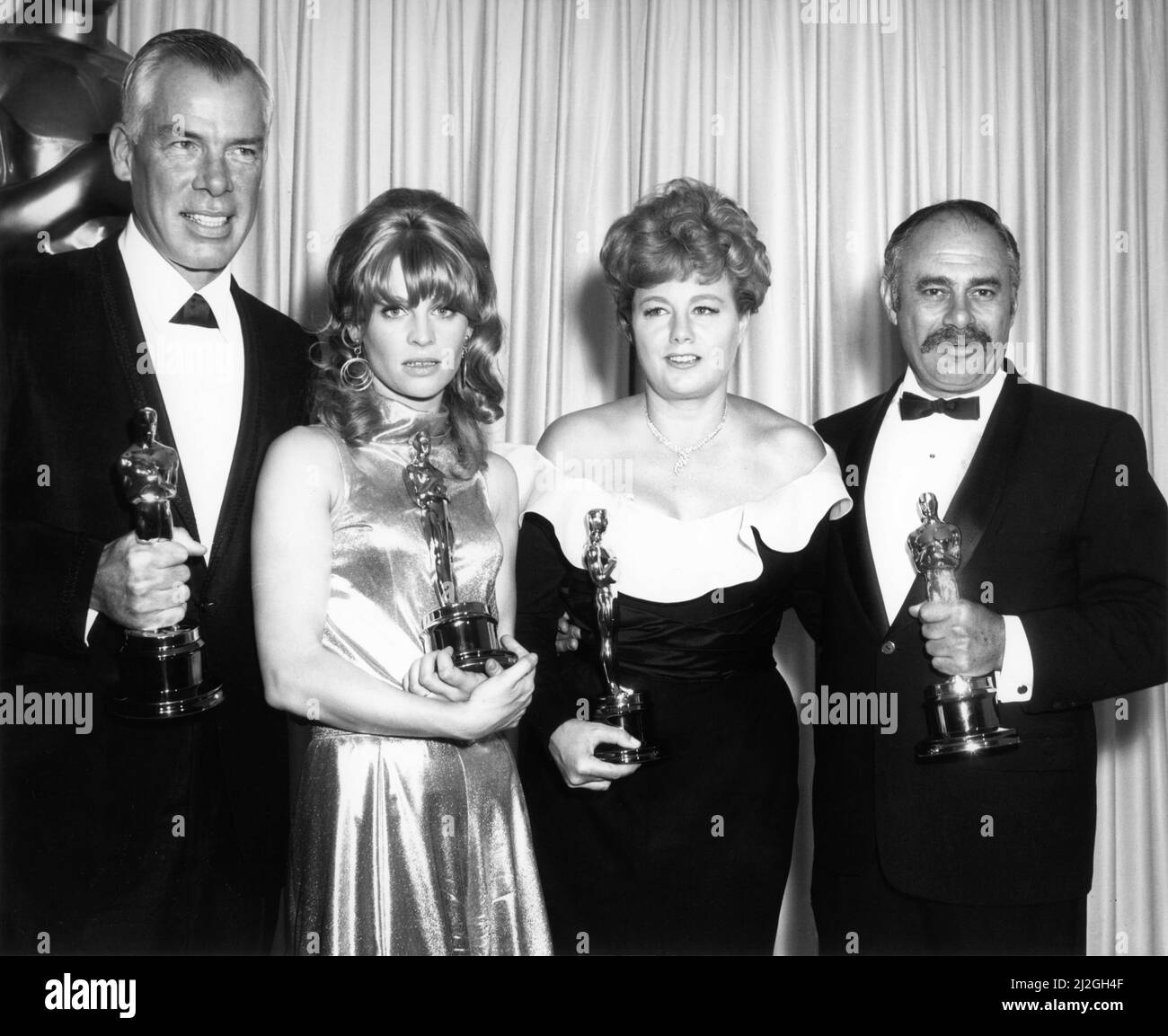 Academy awards 1965 hi-res stock photography and images - Alamy