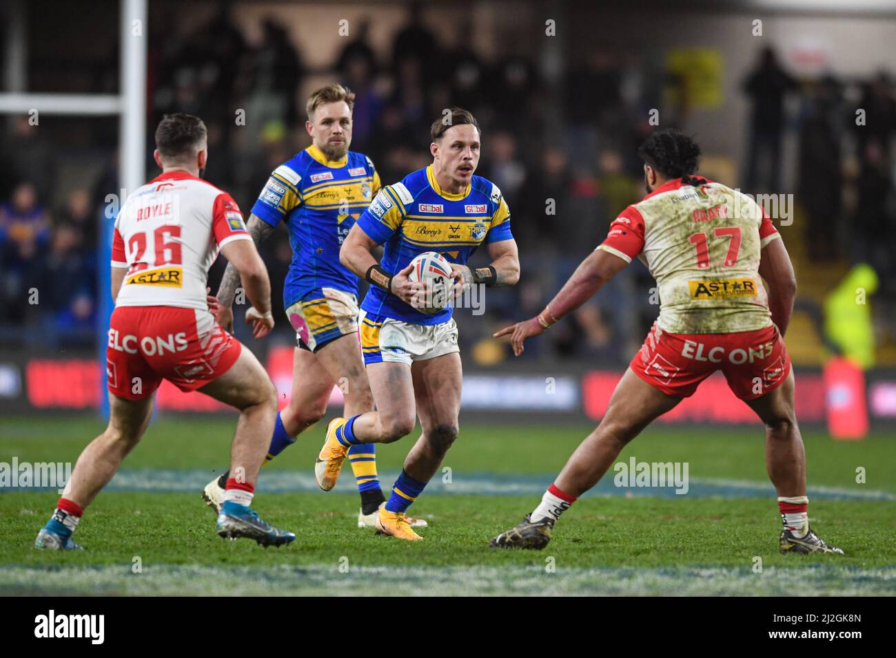 James Donaldson #25 of Leeds Rhinos runs forward with the ball Stock ...