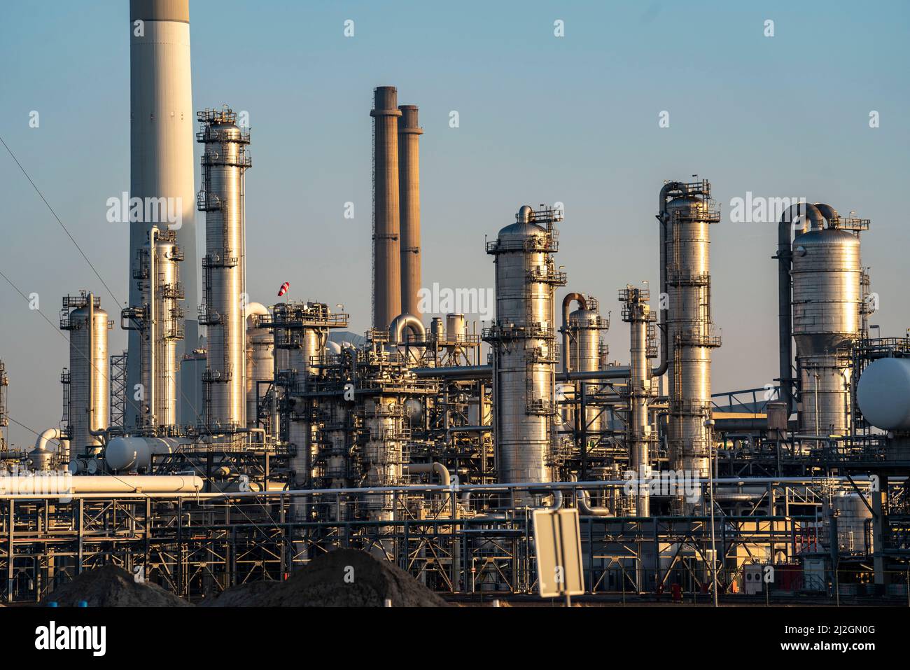 Lyondell Chemical Netherlands BV, chemical plant, joint venture between ...