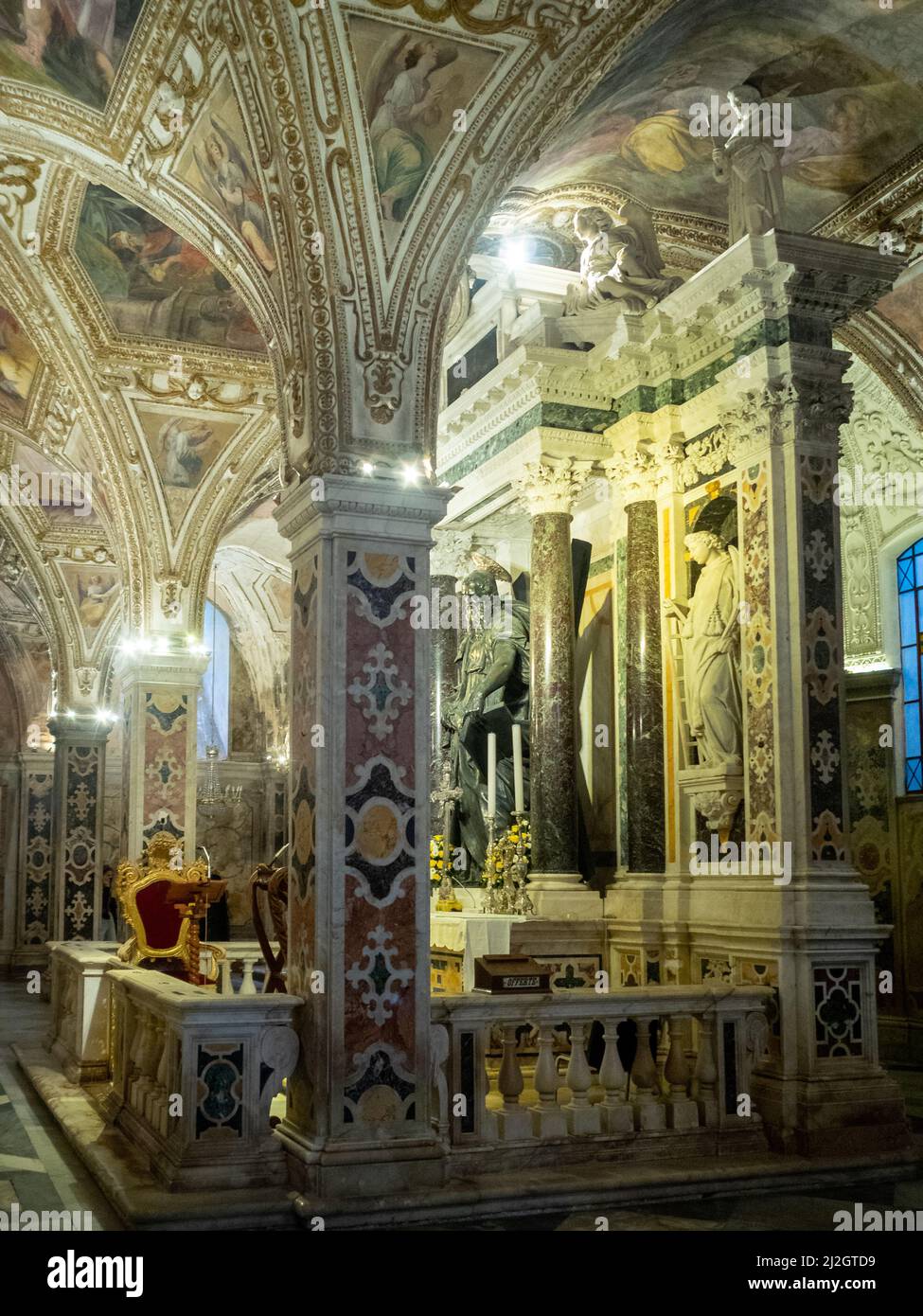 Saint Andrew bronze statue at the crypt of the Duomo di Amalfi Stock ...