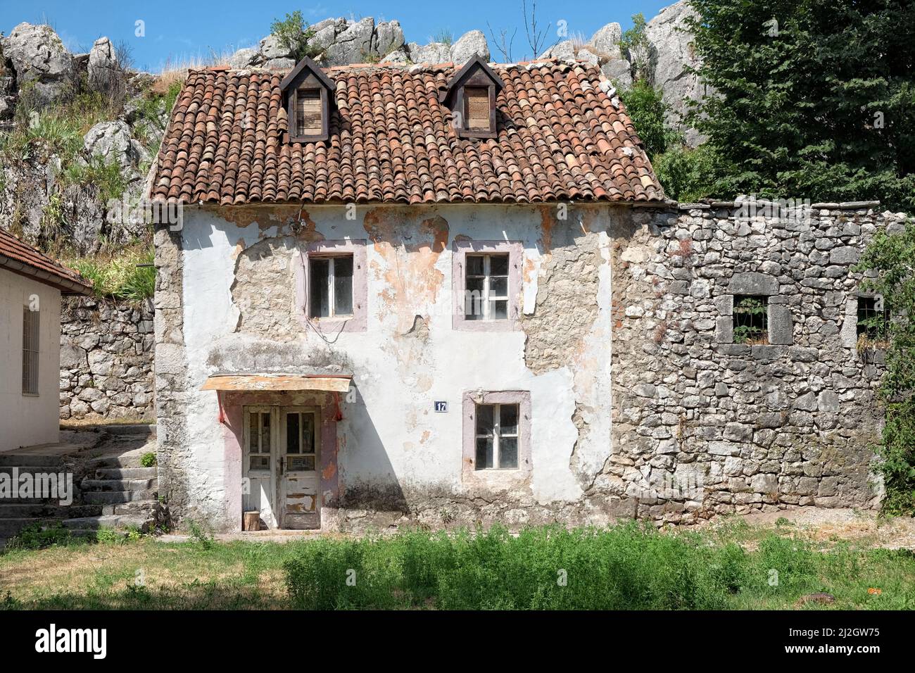 Garret windows hi-res stock photography and images - Alamy
