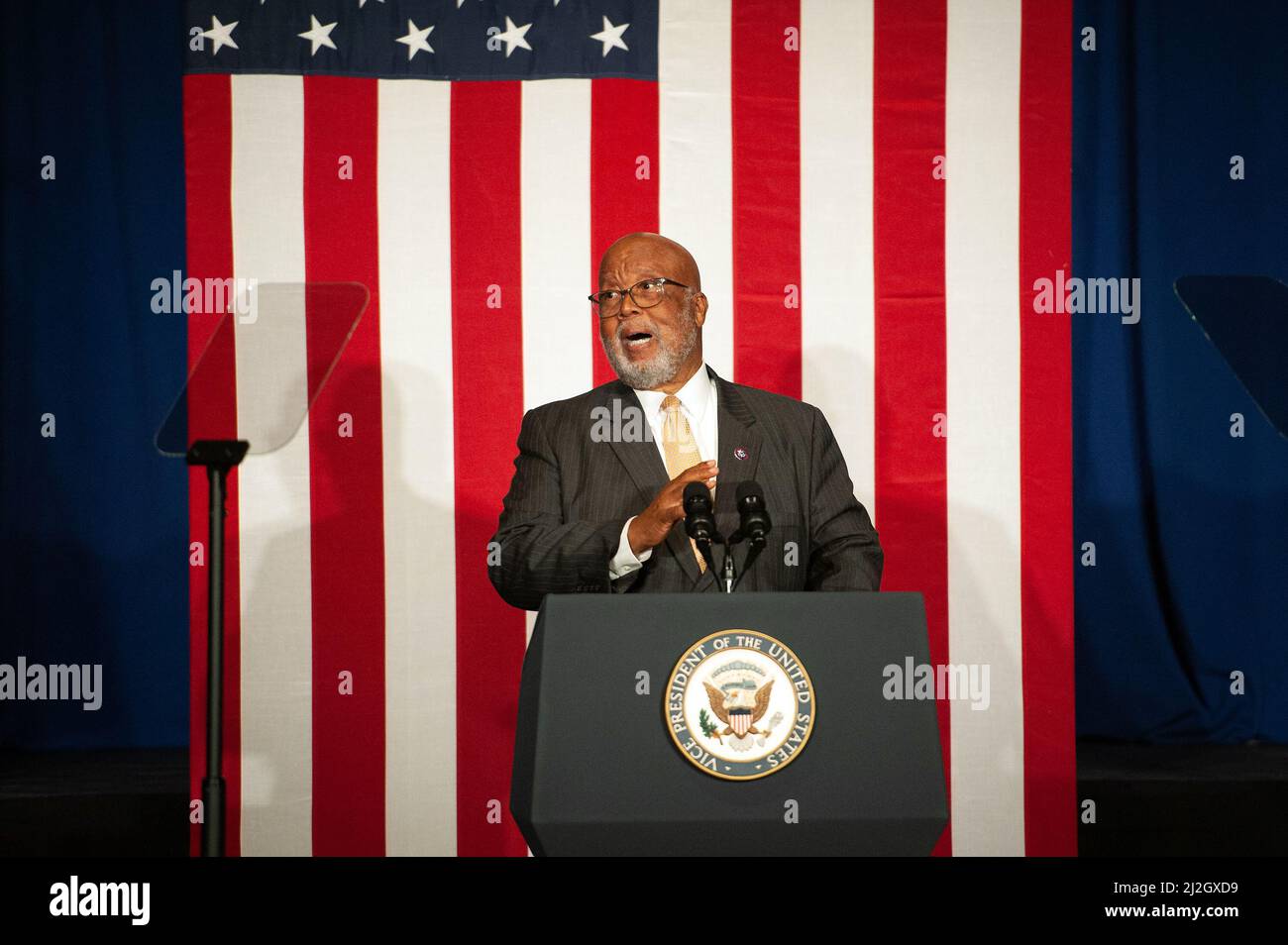 Greenville, USA. 01st Apr, 2022. Rep. Bennie Thompson speaks to the ...