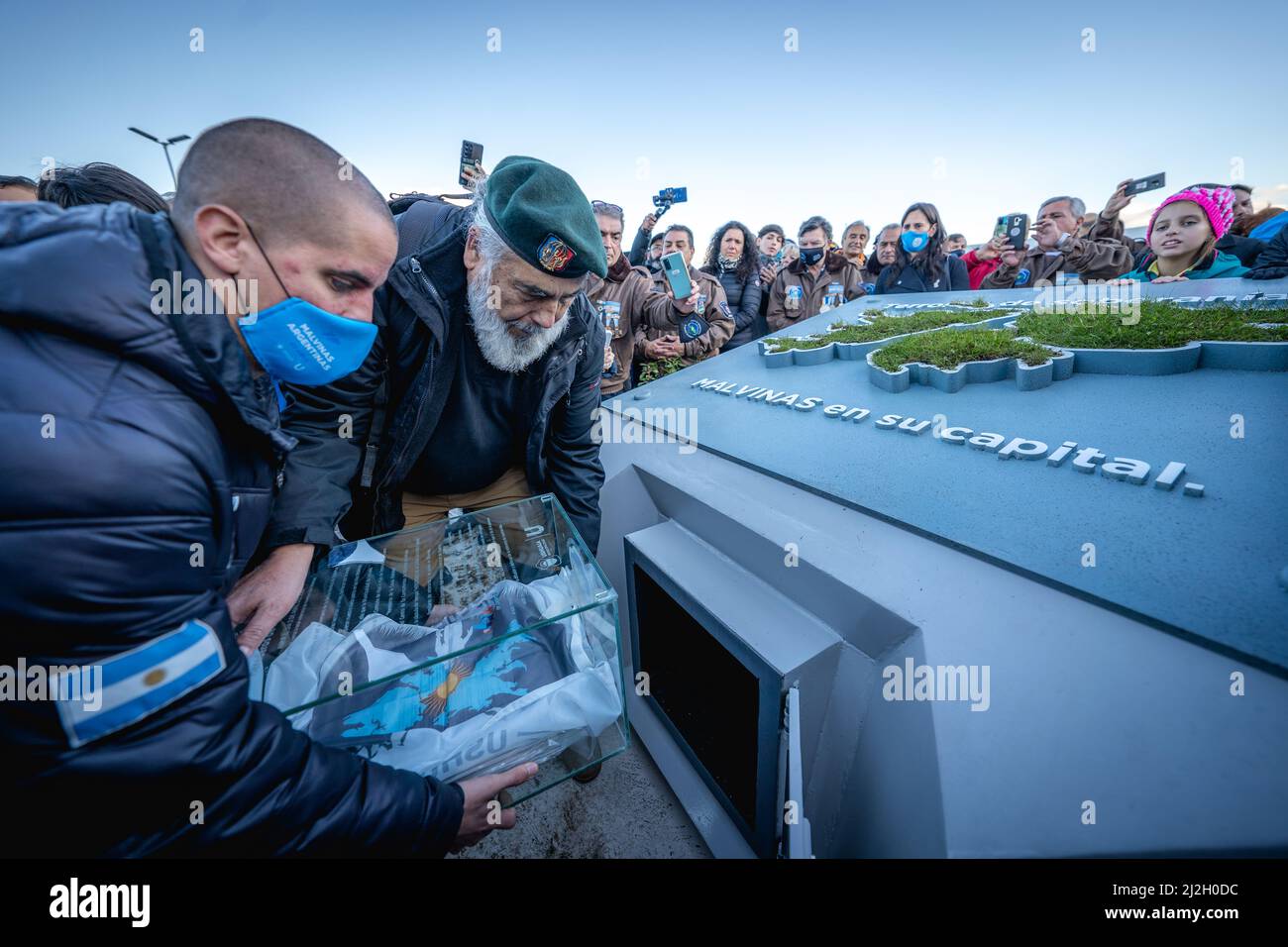 Falklands war 40th anniversary hi-res stock photography and images - Alamy